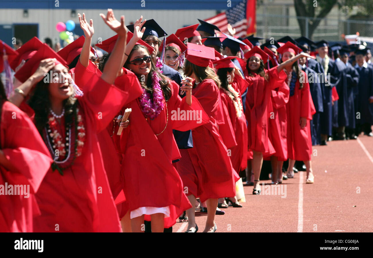American High School Class of 2007 marches les diplômés à leur ...
