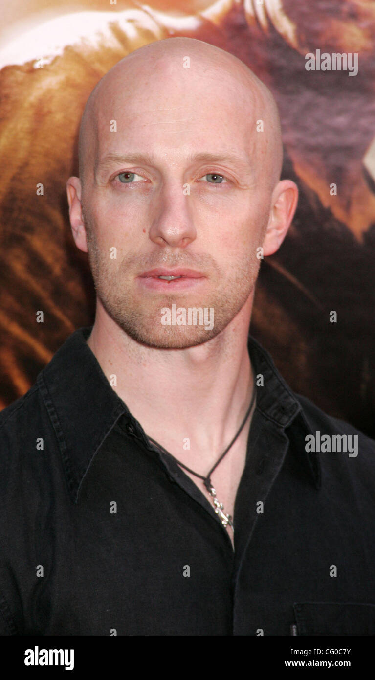 Cyril raffaelli Banque de photographies et d’images à haute résolution ...