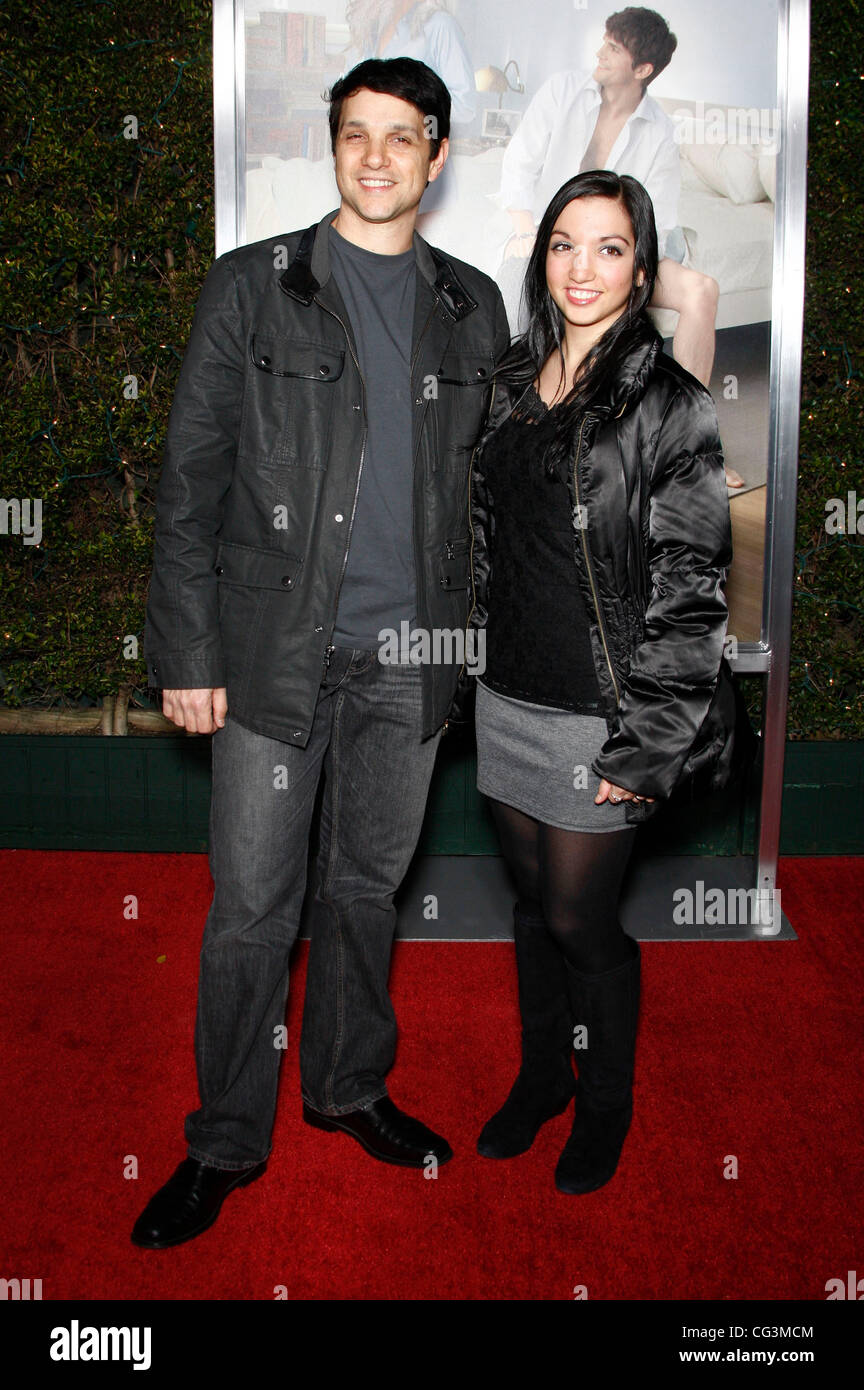 Ralph macchio and phyllis fierro Banque de photographies et d’images à ...