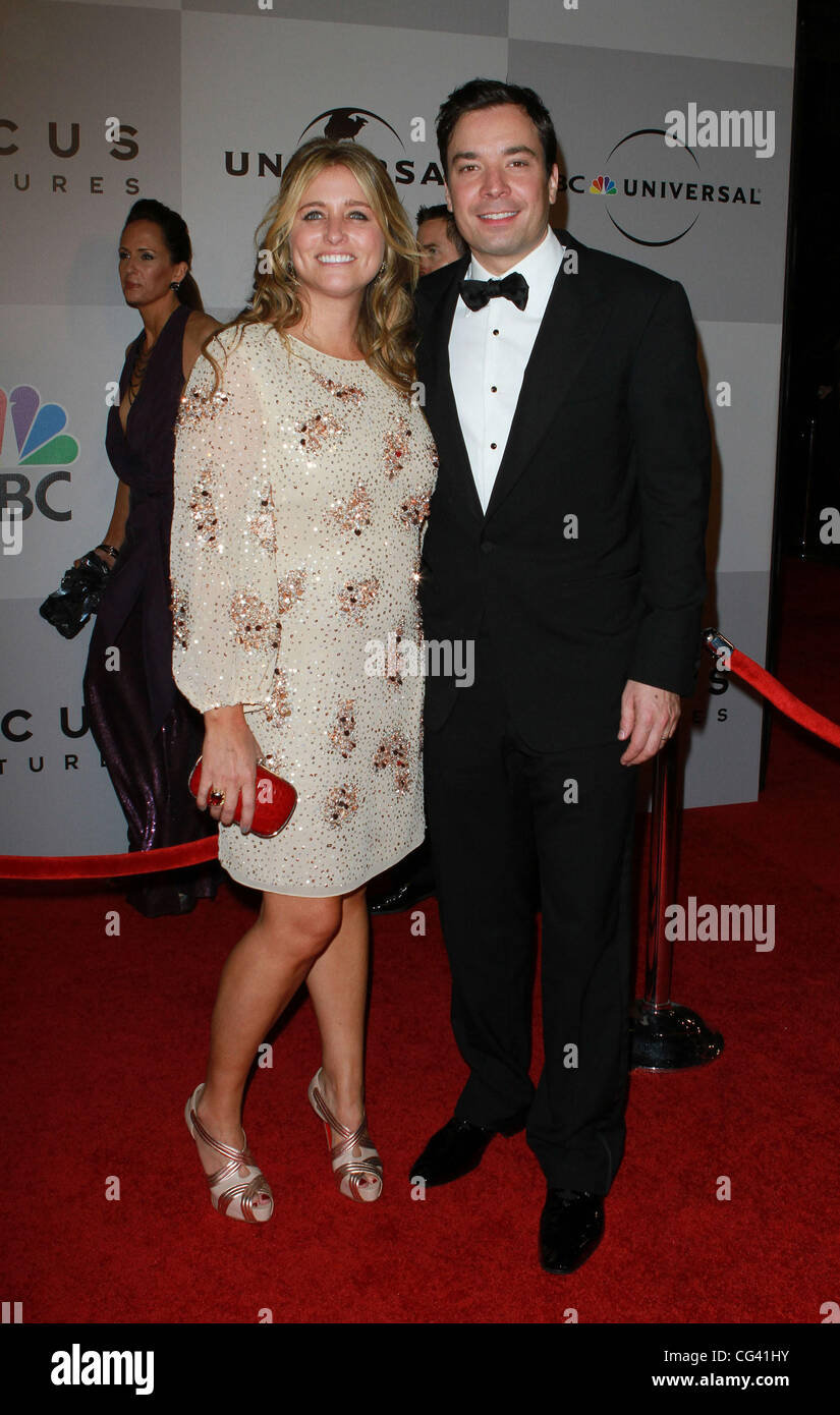 Jimmy fallon and wife nancy juvonen Banque de photographies et d’images ...