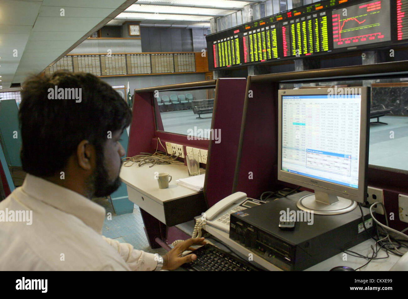 Karachi stock exchange Banque de photographies et d’images à haute ...