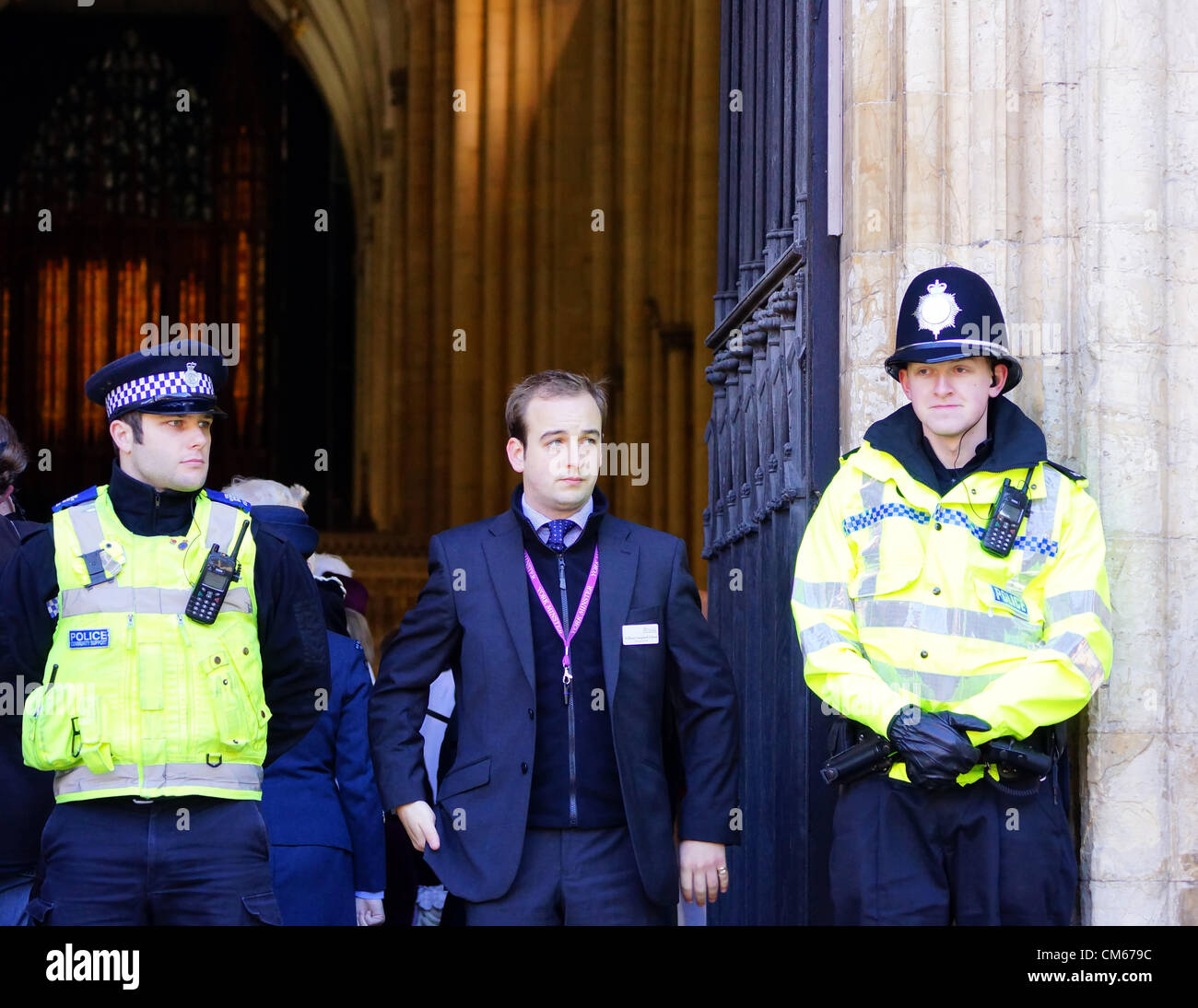 Yorkshire police officers Banque de photographies et d’images à haute ...