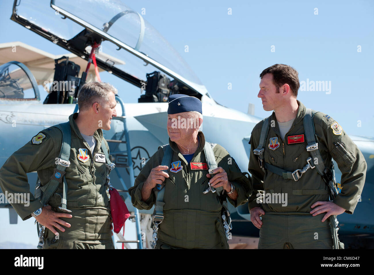 United States Air Force à la retraite Brig. Le général Chuck Yeager, 89 ...