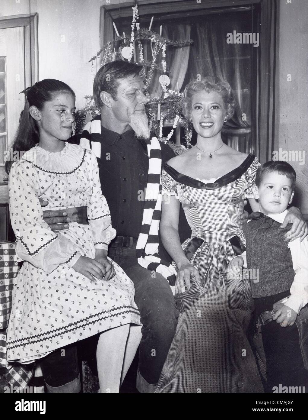 DINAH SHORE avec mari George Montgomery , Melissa Montgomery et John ...
