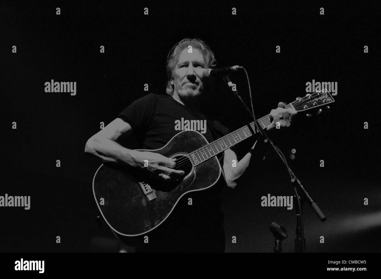 Tina arena singer Banque d'images noir et blanc - Alamy