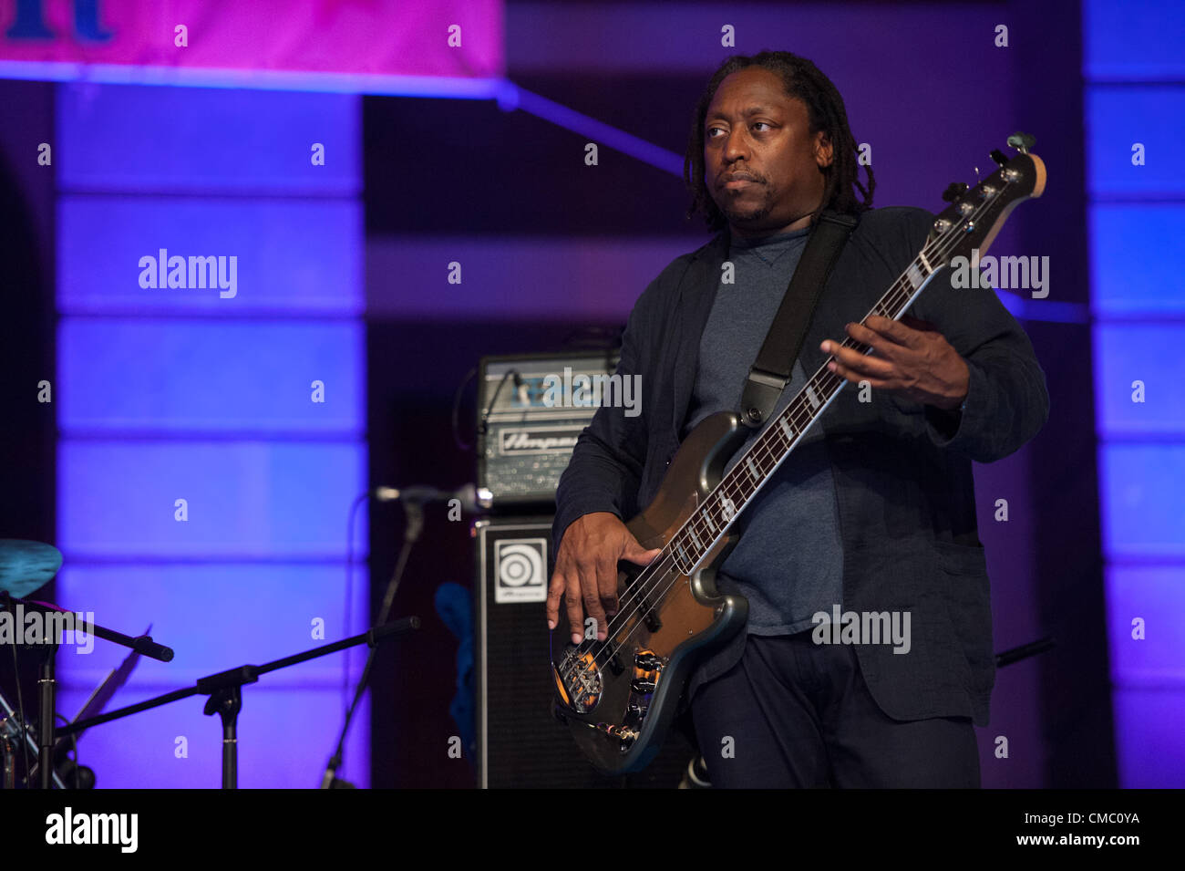 Darryl jones Banque de photographies et d’images à haute résolution - Alamy