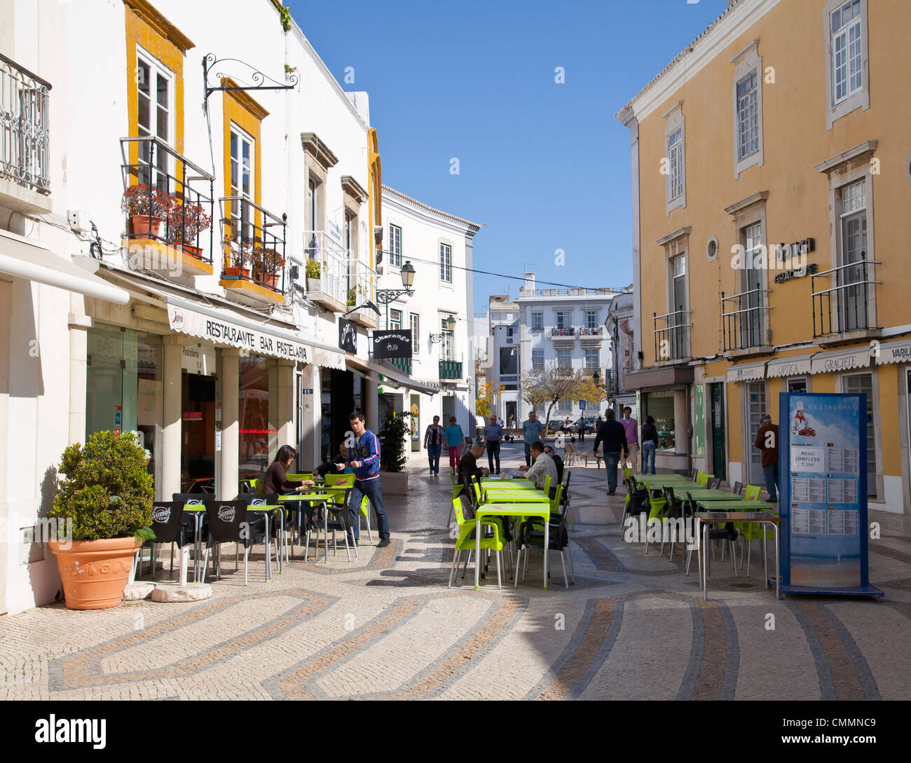 Cafe de la ville de Faro center Photo Stock - Alamy