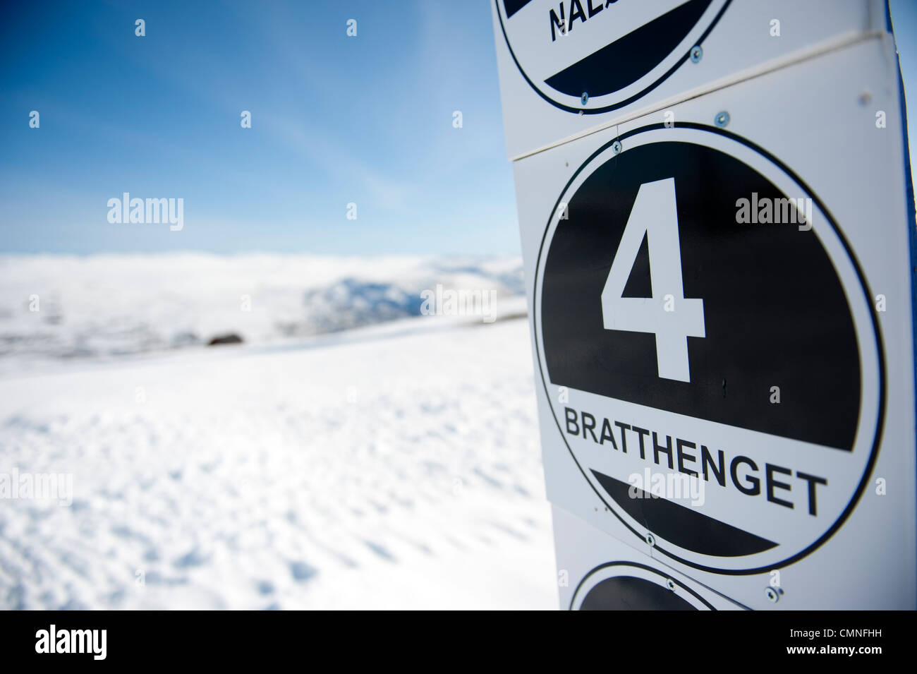 Black ski run piste sign Banque de photographies et d’images à haute ...