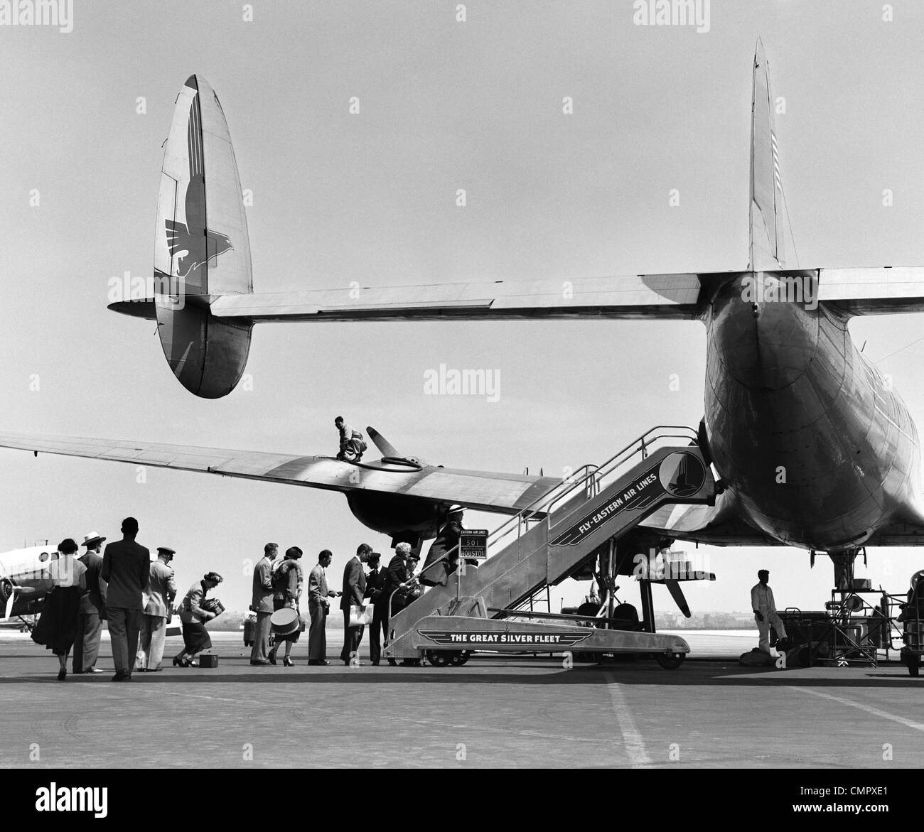 Avion de passagers des années 1950 Banque de photographies et d’images à haute résolution - Alamy