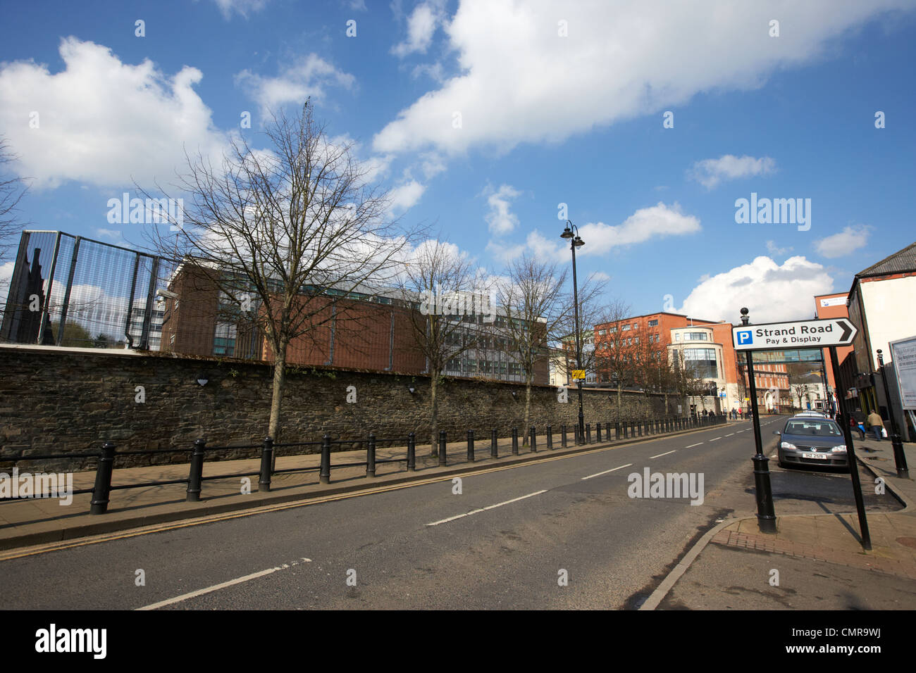 Poste de police de la route derry strand Banque de photographies et d ...