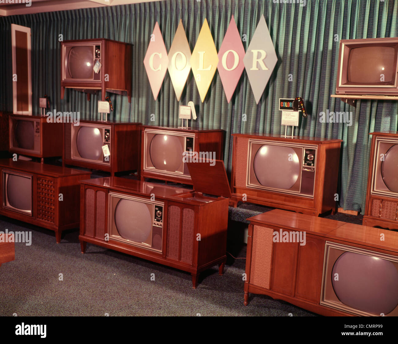 1960 1960 Afficher des téléviseurs couleur À LA VENTE AU DÉTAIL D ...