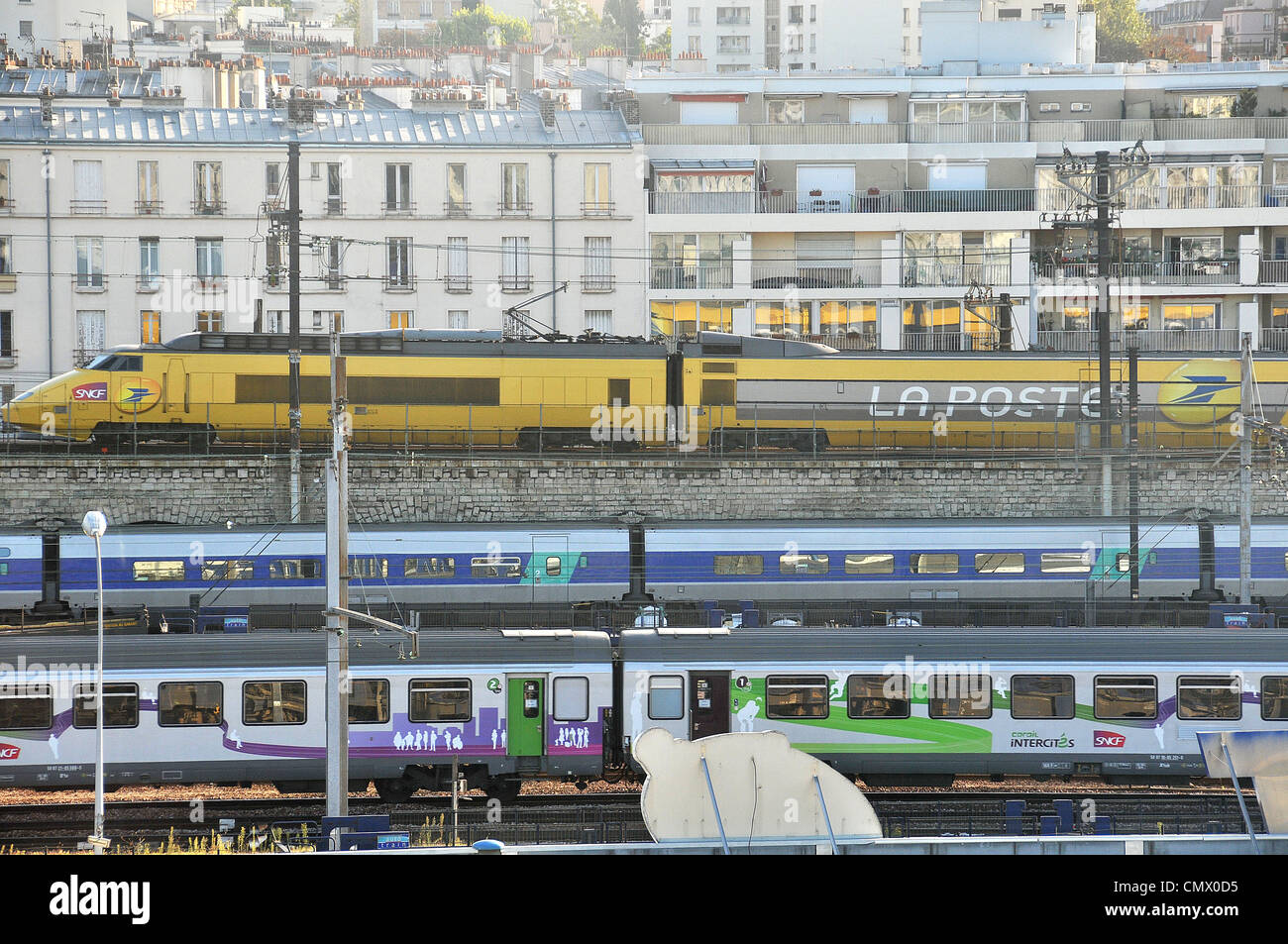 Tgv la poste Banque de photographies et d’images à haute résolution - Alamy