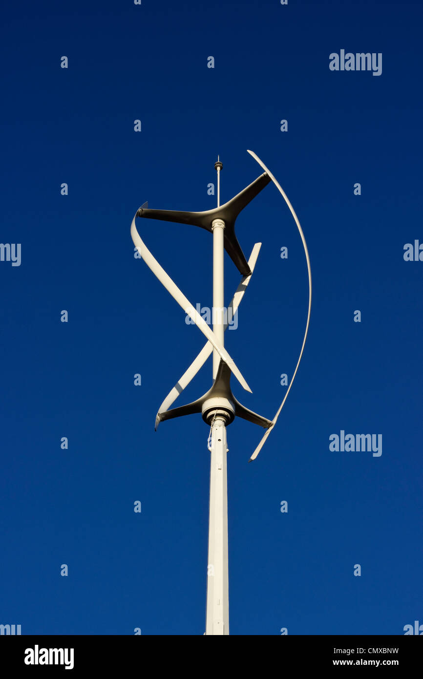 Éolienne à axe vertical Photo Stock - Alamy