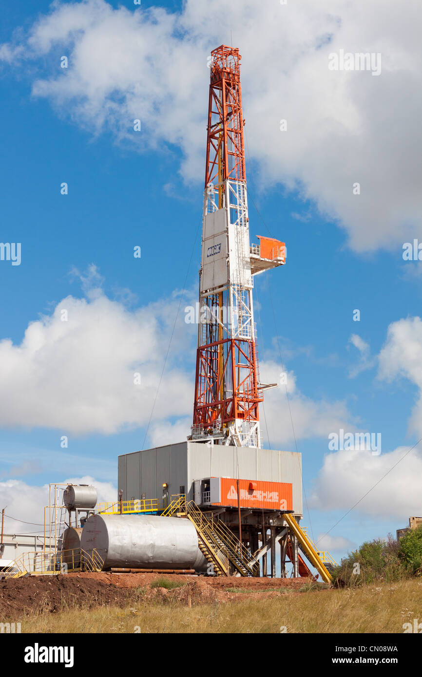 Drilling rig Banque de photographies et d’images à haute résolution - Alamy