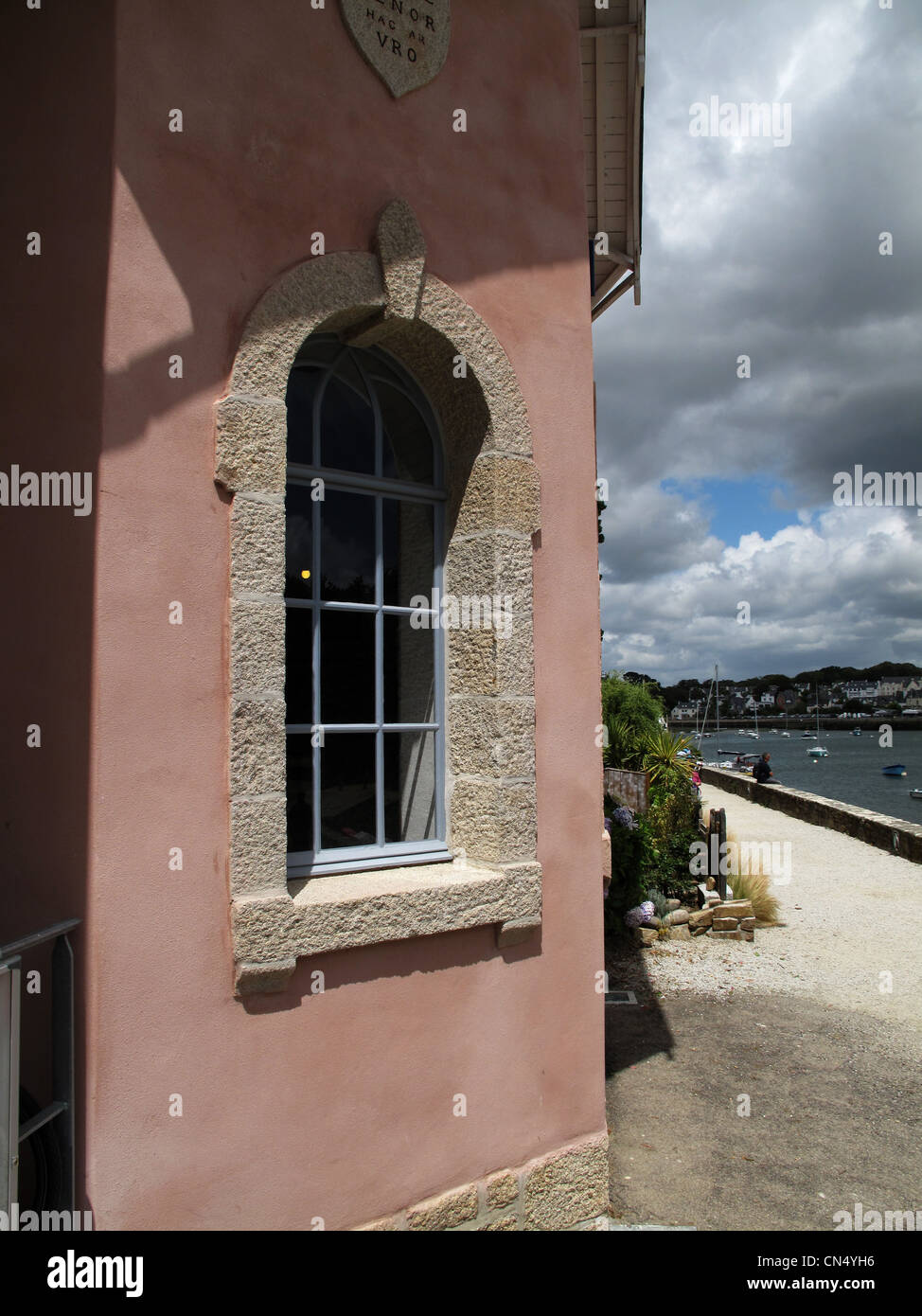 Abri du marin dans le port de sainte marine Banque de photographies et d’images à haute ...