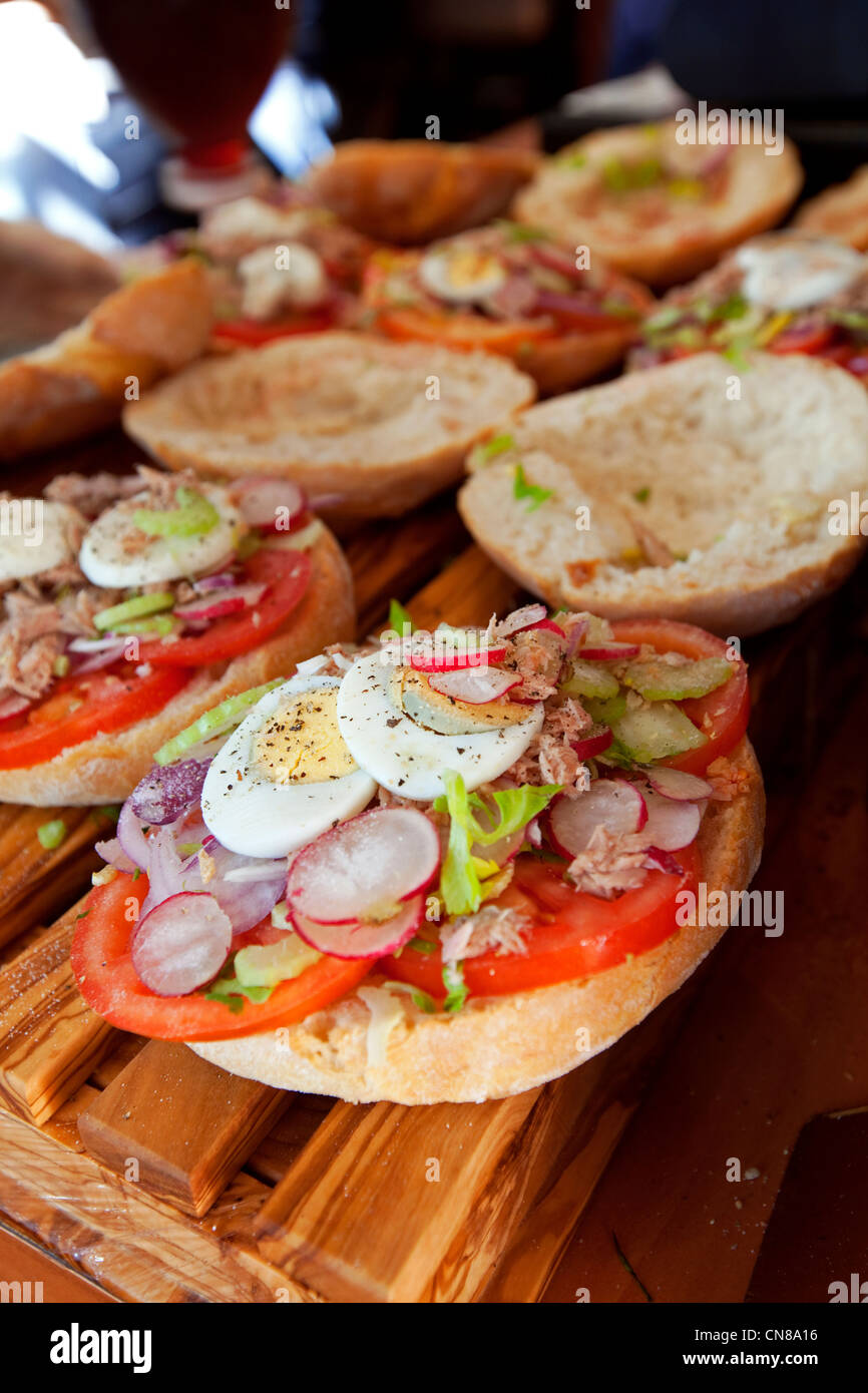 France, Alpes Maritimes, Nice, Place du Général de Gaulle, kiosque ...