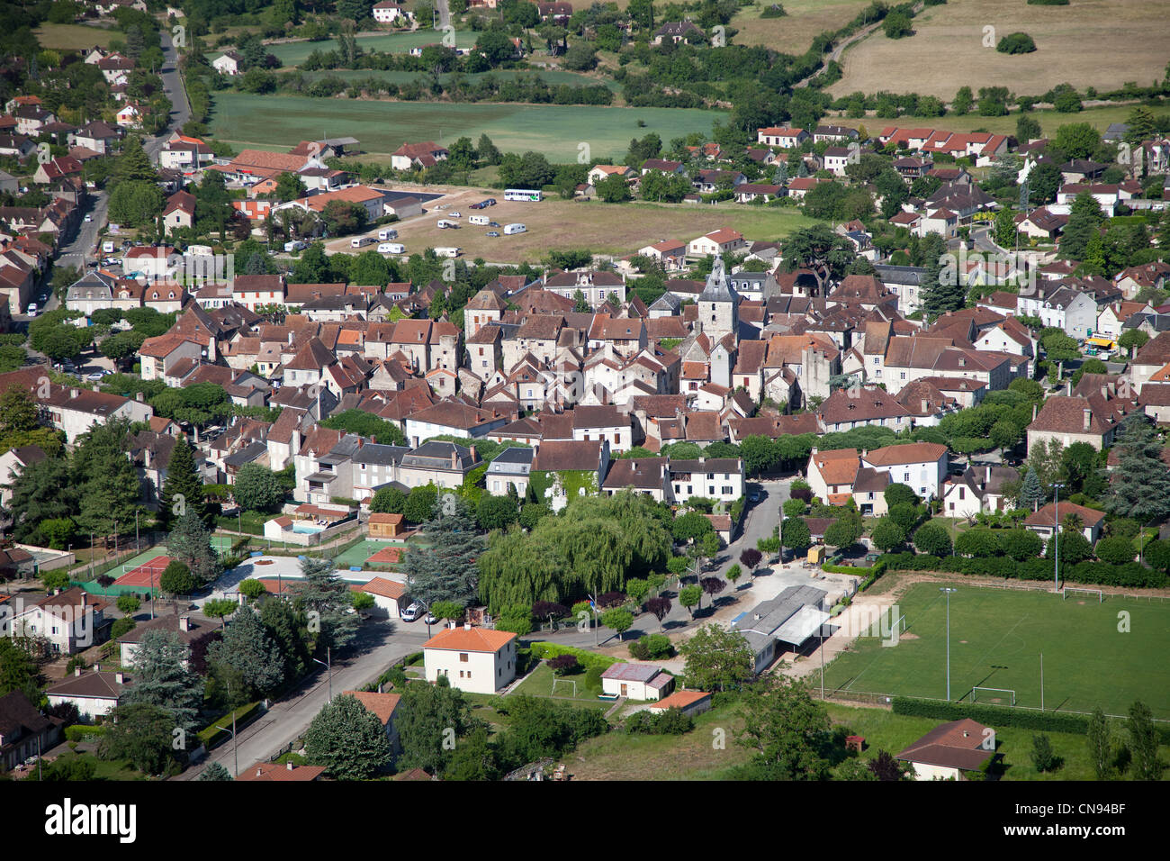 Cajarc village Banque de photographies et d’images à haute résolution ...