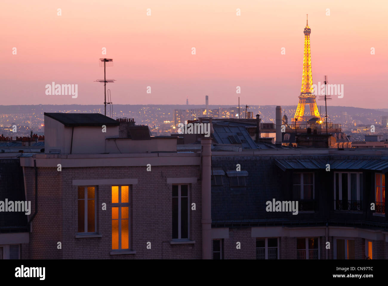 France, Paris, Tour Eiffel (© SETE-illuminations Pierre Bideau) conçu ...