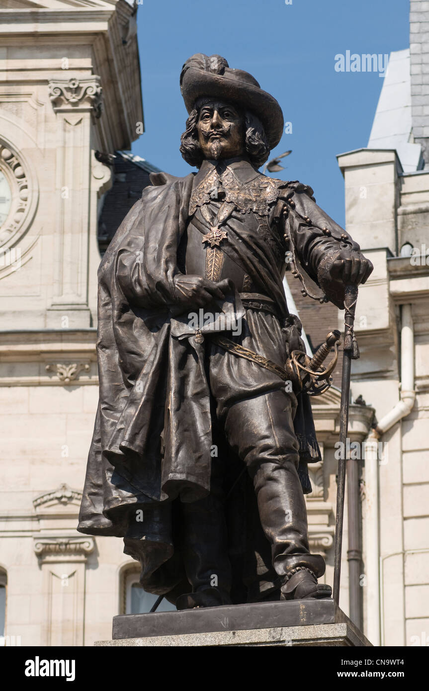 France, Ardennes, CHARLEVILLE MEZIERES, statue de Charles de Gonzague ...
