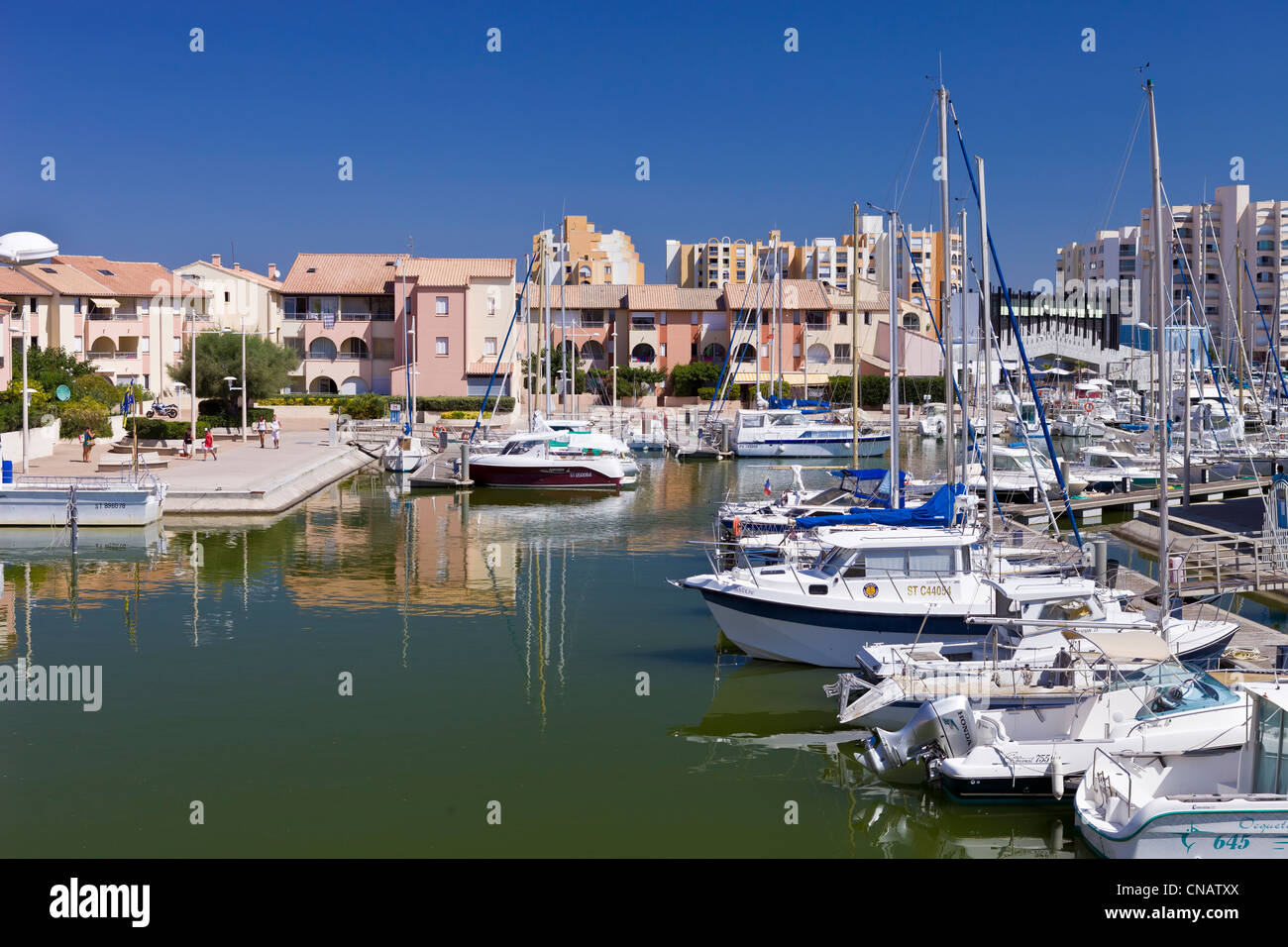 Le port de plaisance Banque de photographies et d’images à haute ...