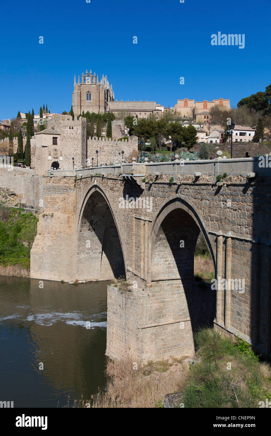 Pont de san martin Banque de photographies et d’images à haute ...