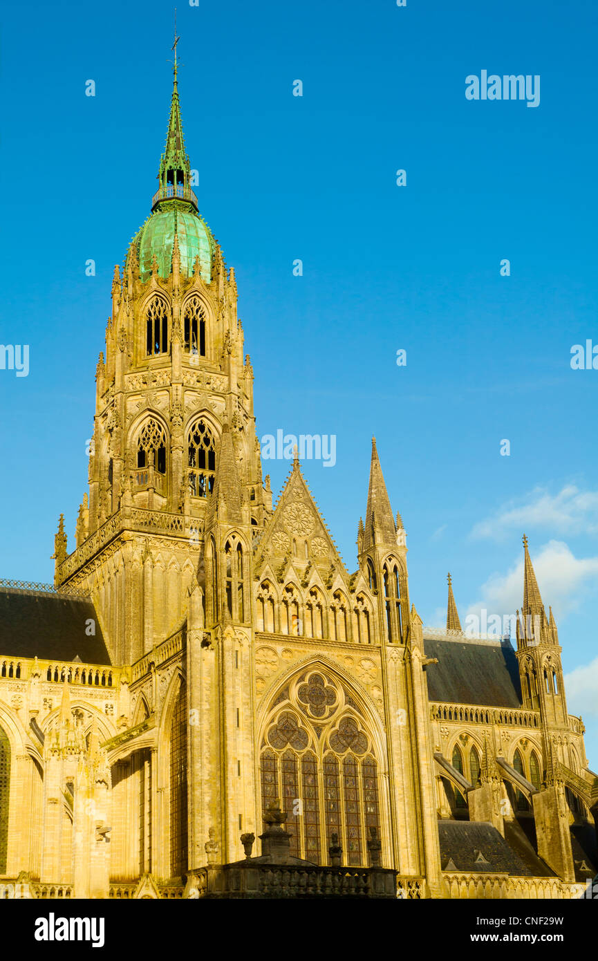 Cathédrale notre dame de bayeux Banque de photographies et d’images à haute résolution - Page 2 ...
