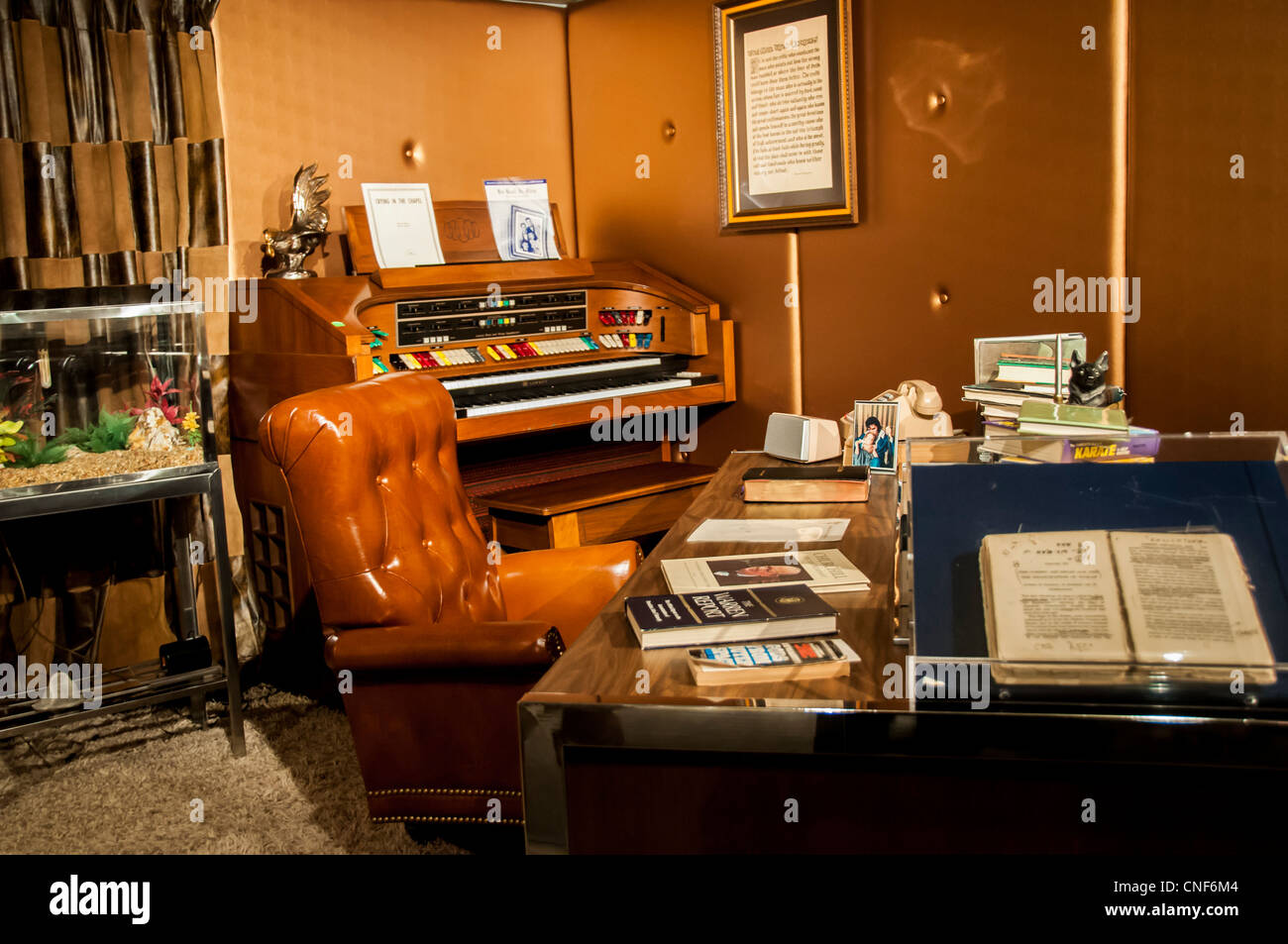 Elvis Presley's home and museum Graceland, Elvis et office 24 Photo ...