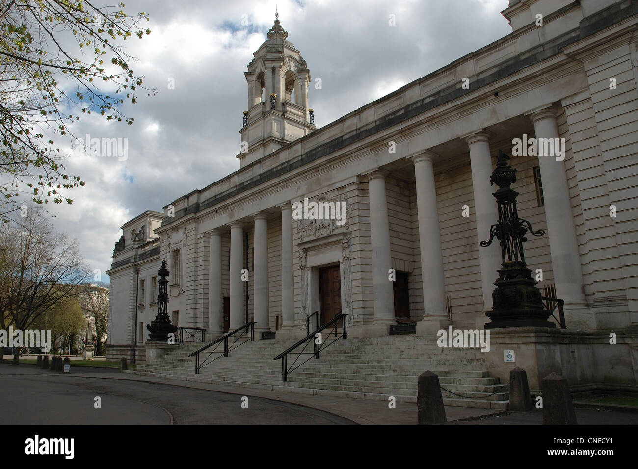 Cardiff crown court Banque de photographies et d’images à haute ...