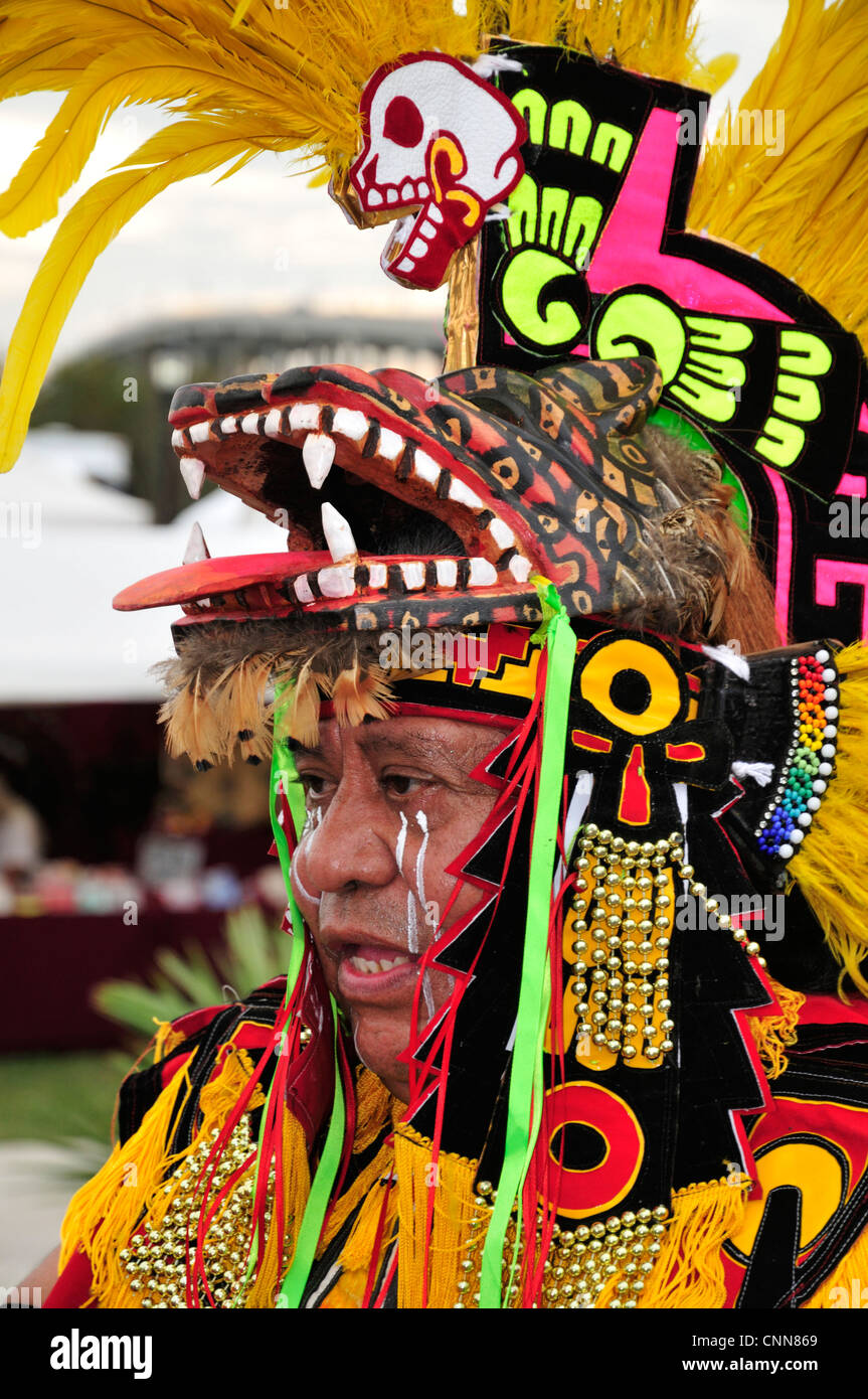 Nous costume traditionnel etats unis Banque de photographies et d ...