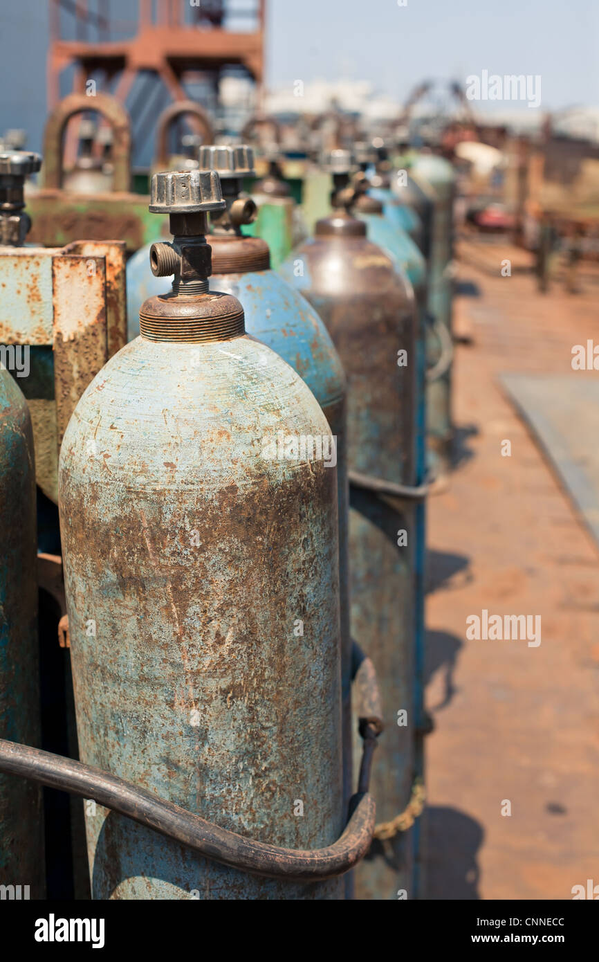 Oxygen cylinders Banque de photographies et d’images à haute résolution ...