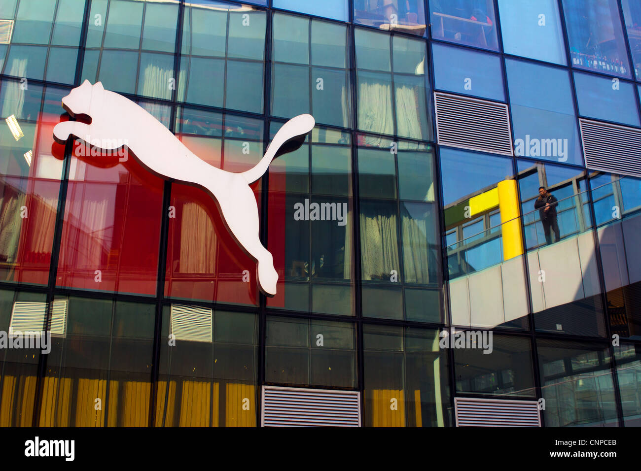 Puma store Banque de photographies et d’images à haute résolution - Alamy