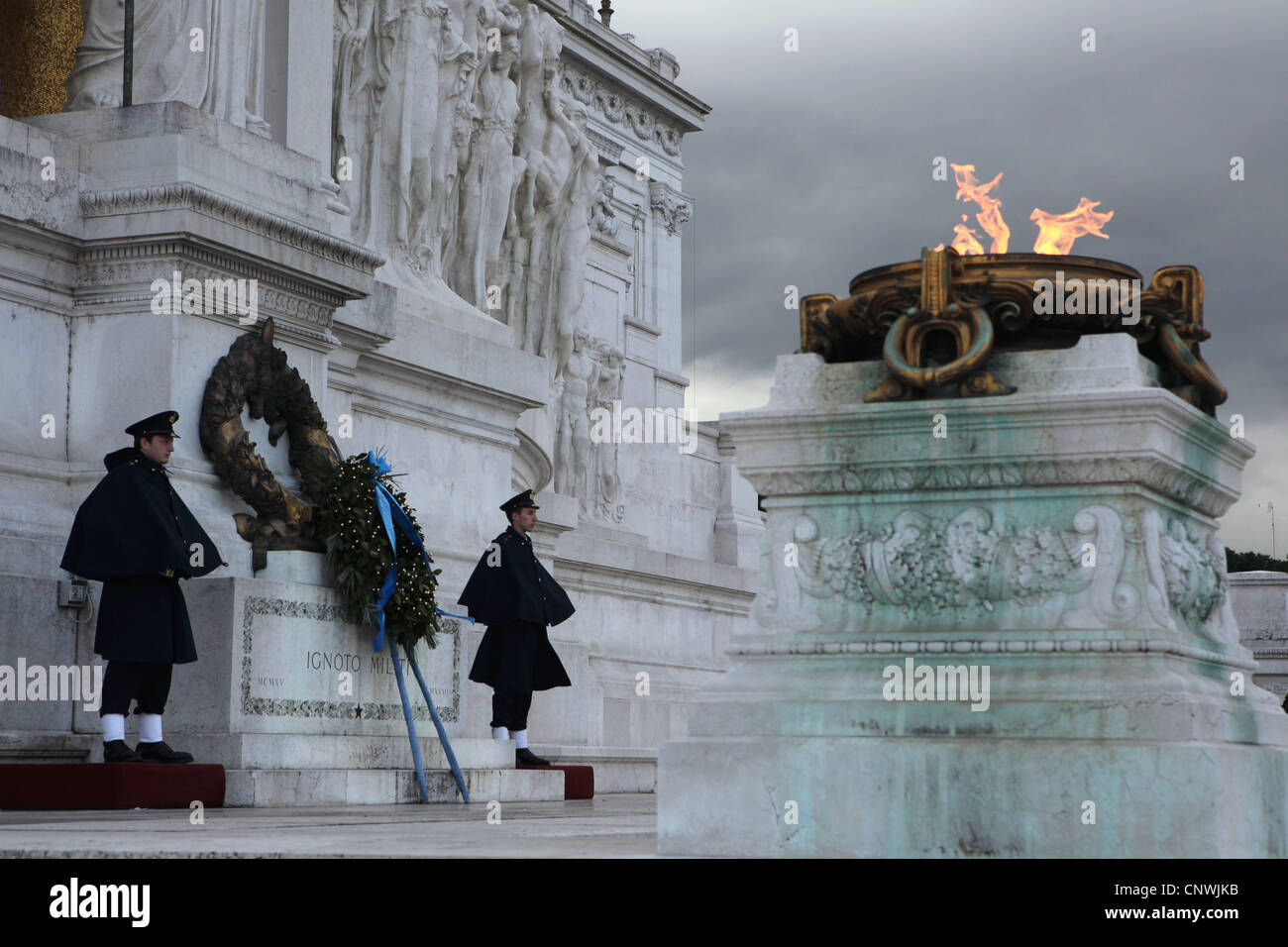 Tombe de monument inconnu victor emanuele Banque de photographies et d ...