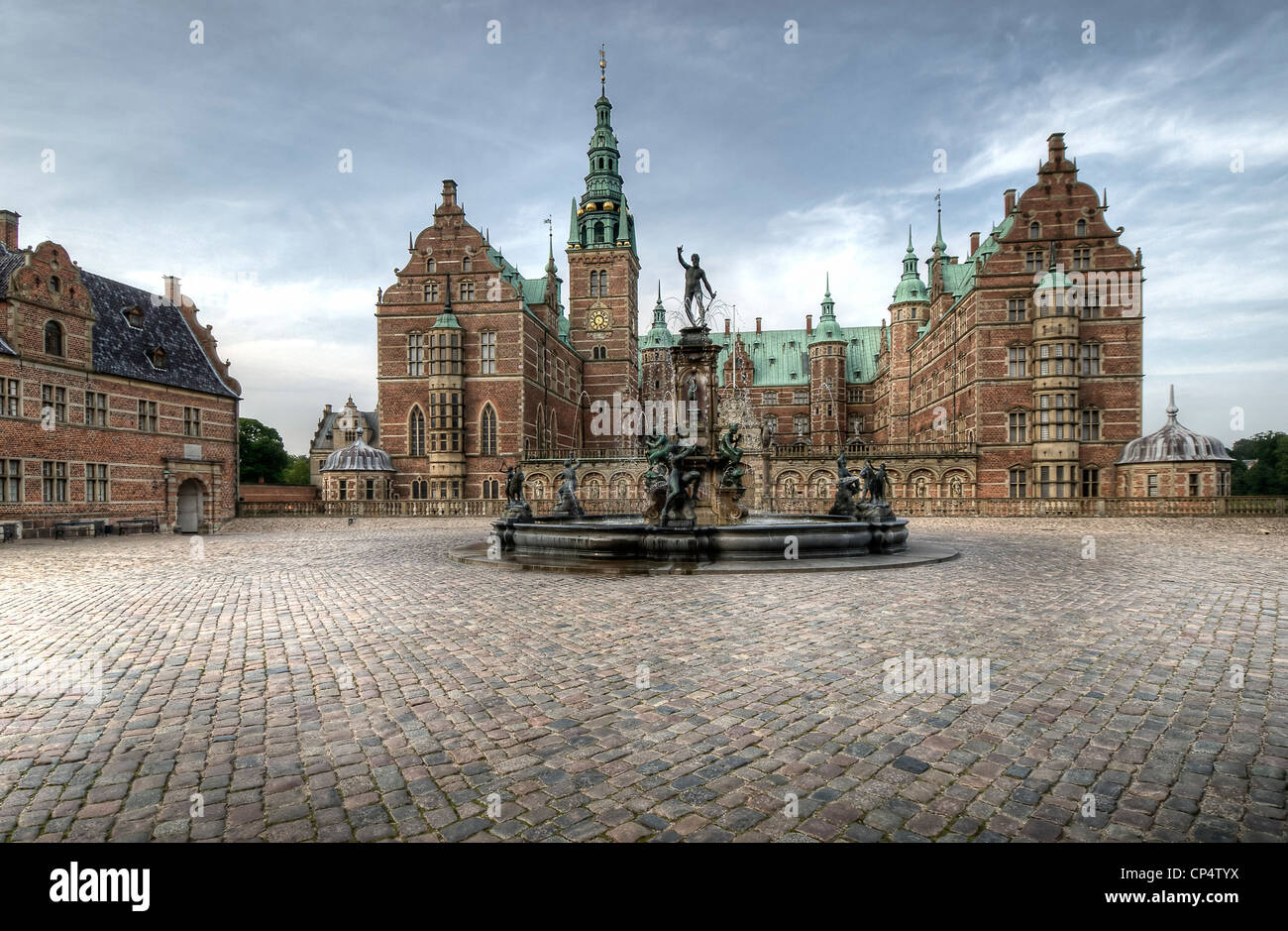 Palais royal de kronborg Banque de photographies et d’images à haute ...