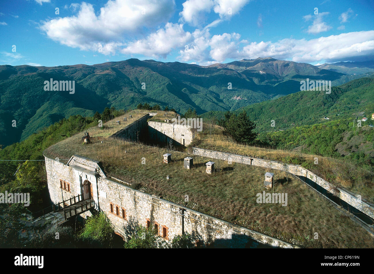 Colle forte Banque de photographies et d’images à haute résolution - Alamy