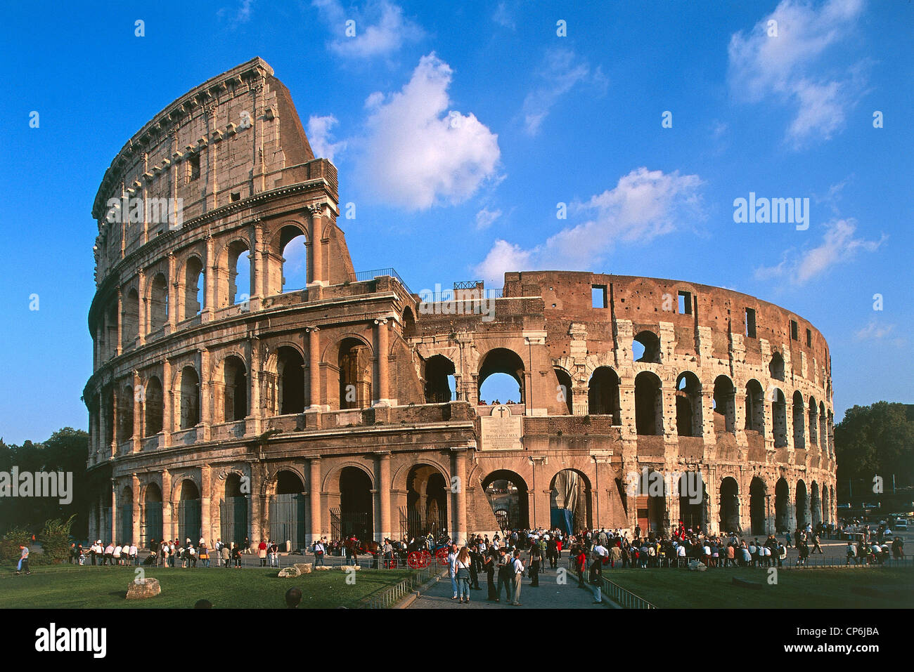 Latium - Rome, le colisée ou amphithéâtre Flavien, 70-80 AD (Liste du ...