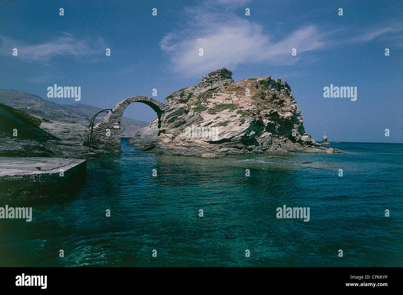 - Sud de la mer Egée en Grèce - Cyclades - Andros Island. Vestiges du ...