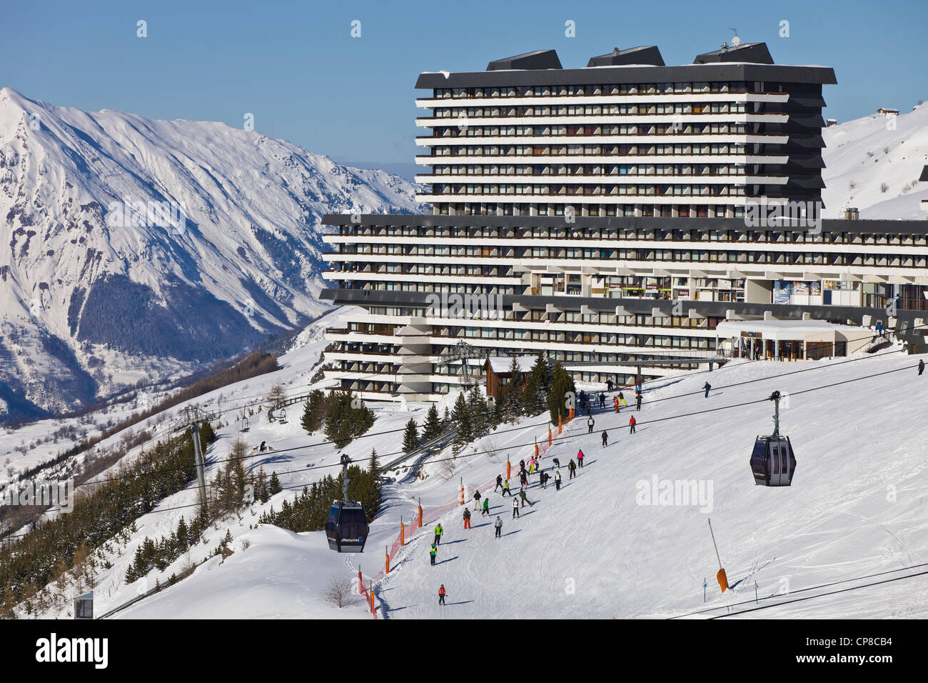 France, Savoie, Les Menuires, quartier Brelin, station de ski dans les ...