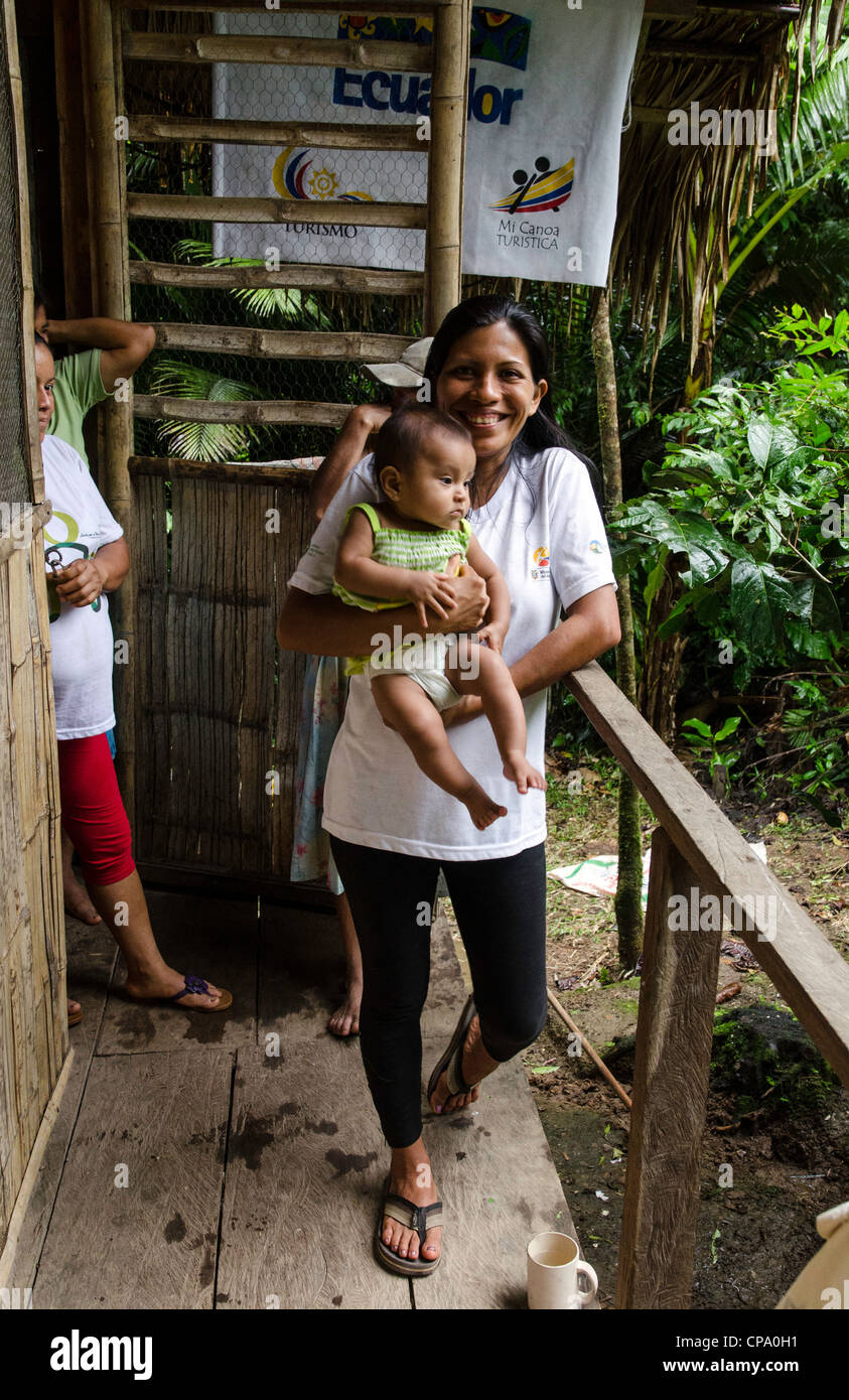 Peuple Quechua tribu autochtone Amazonie Equateur Amérique du Sud Photo ...