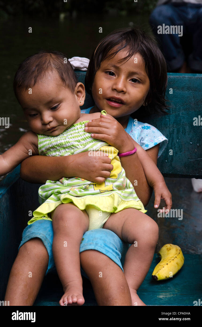 Peuple autochtone d'amérique du sud Banque de photographies et d’images ...