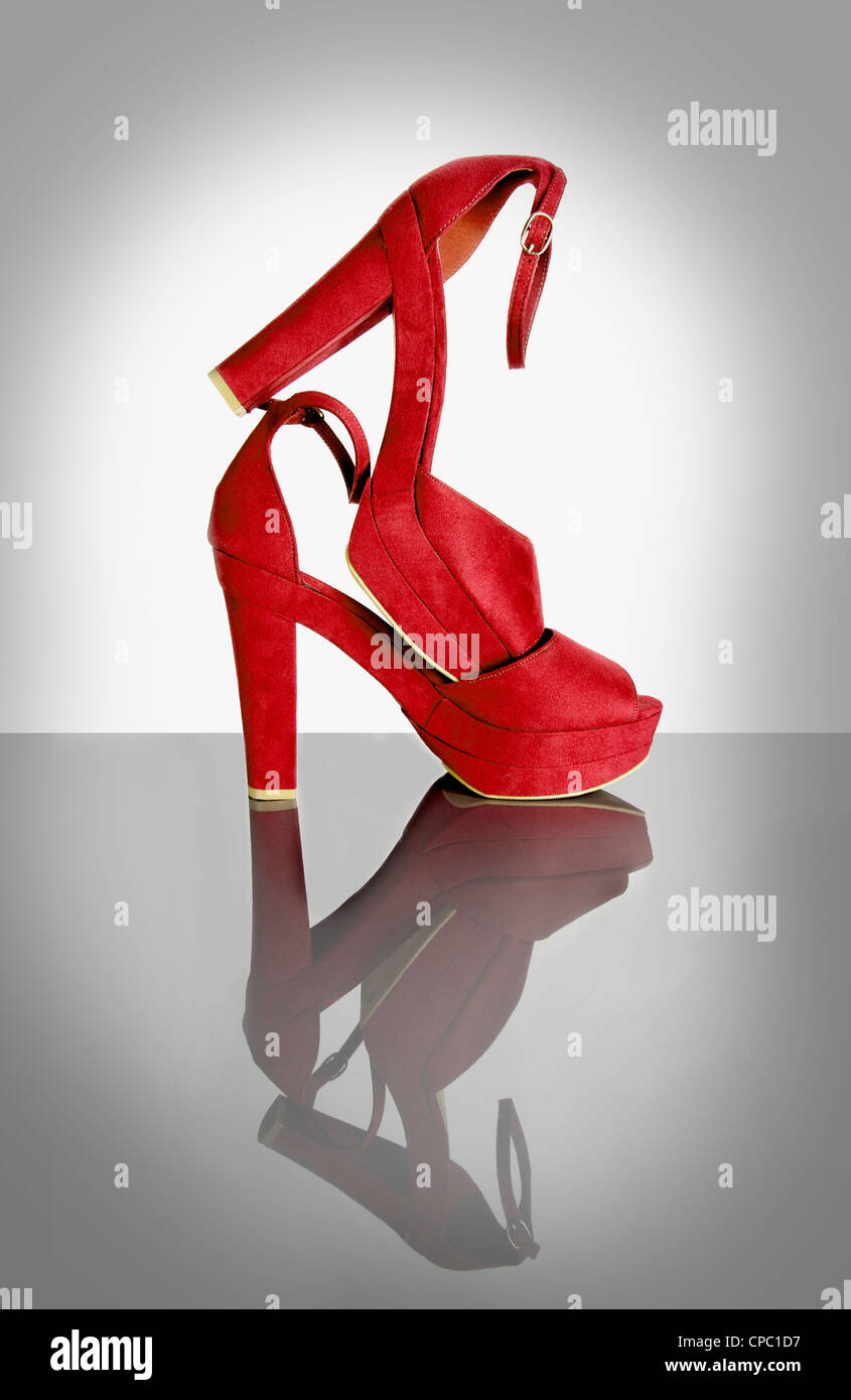 Talons à lanières Banque de photographies et d’images à haute ...