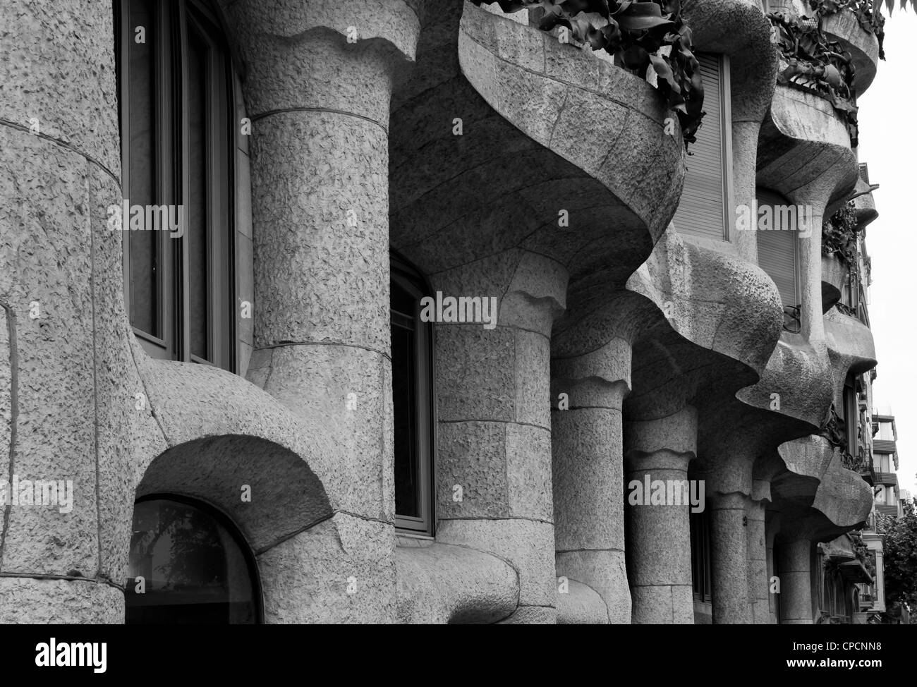 La Casa Milà (La Pedrera)- Chef-d'Antoni Gaudi. Barcelone, Espagne ...