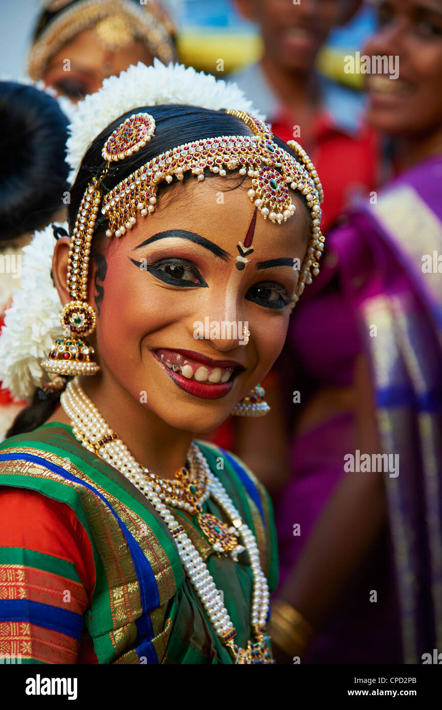 Krishna dance Banque de photographies et d’images à haute résolution ...