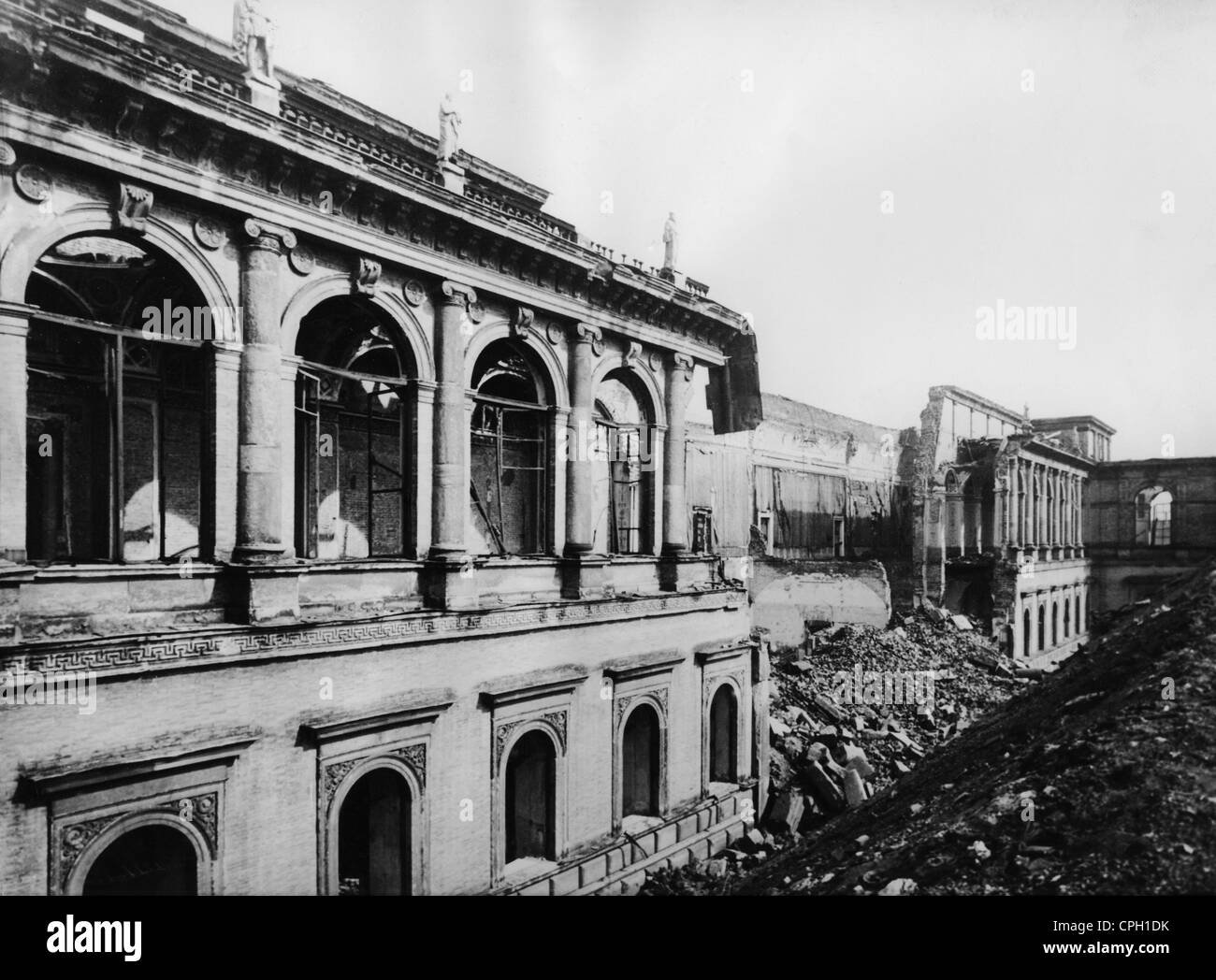 Alte old pinakothek Banque d'images noir et blanc - Alamy