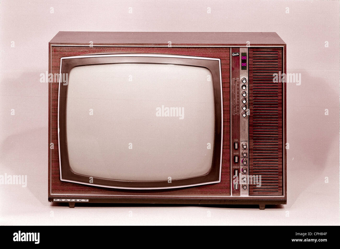 Colour tv 1960s Banque de photographies et d’images à haute résolution ...
