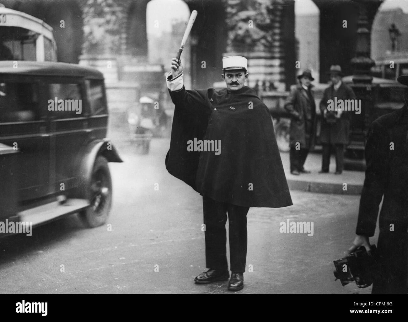 Traffic policeman paris Banque de photographies et d’images à haute ...