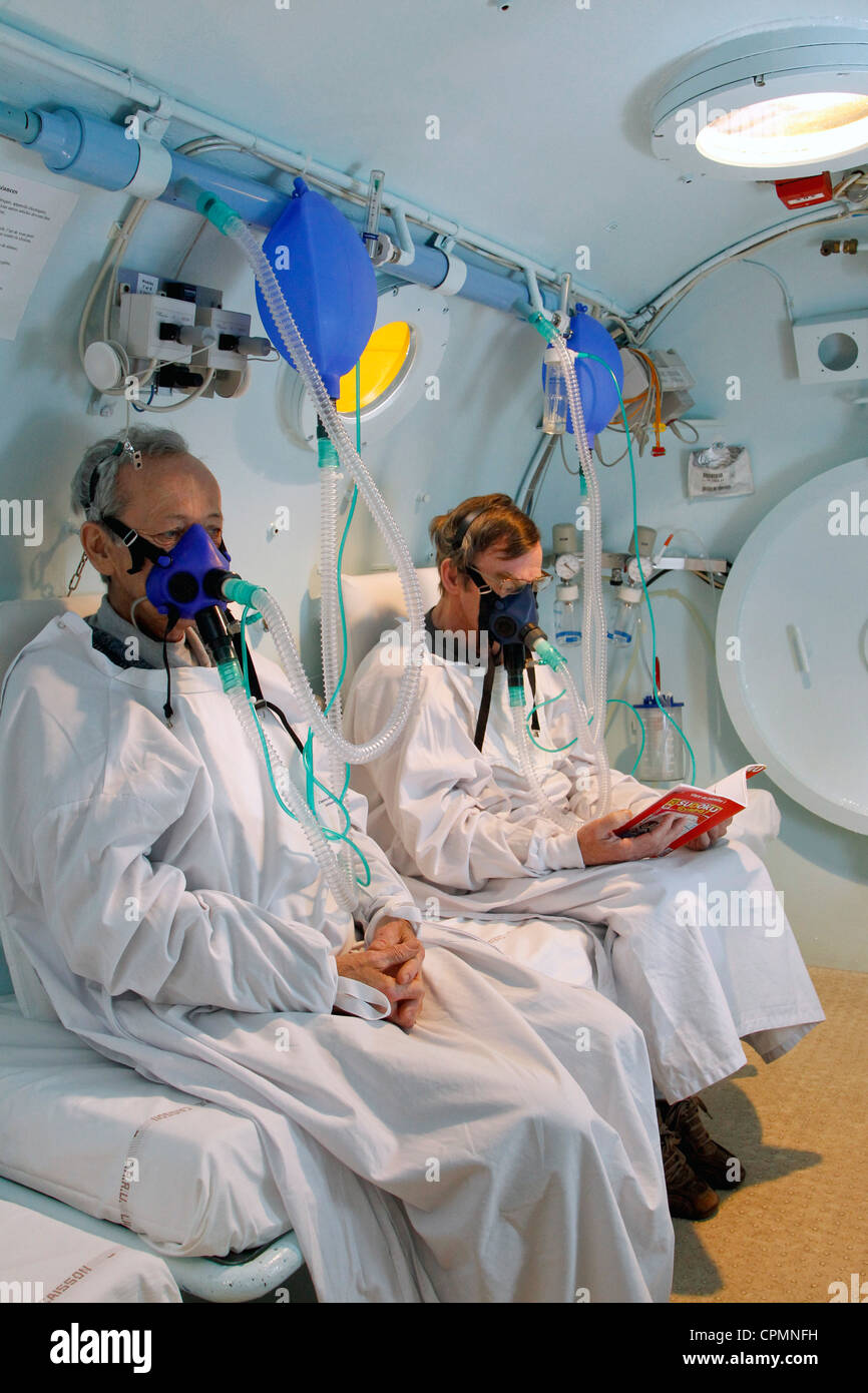 Chambre hyperbare Banque de photographies et d’images à haute ...