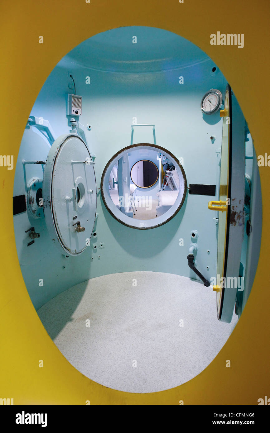 Hyperbaric therapy Banque de photographies et d’images à haute ...