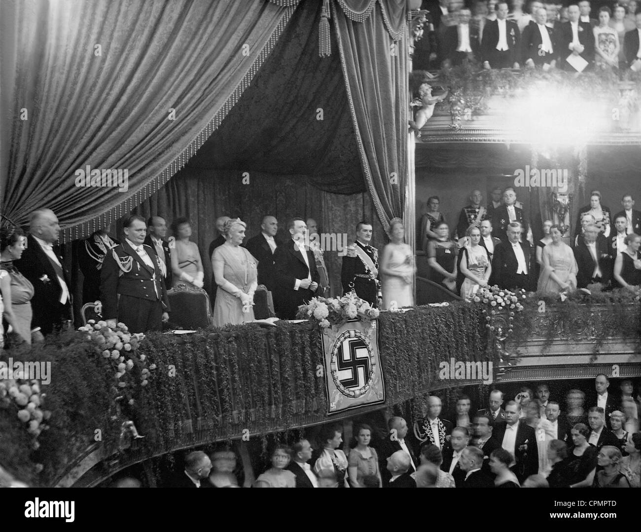 Adolf hitler et hermann goering Banque d'images noir et blanc - Page 2 ...