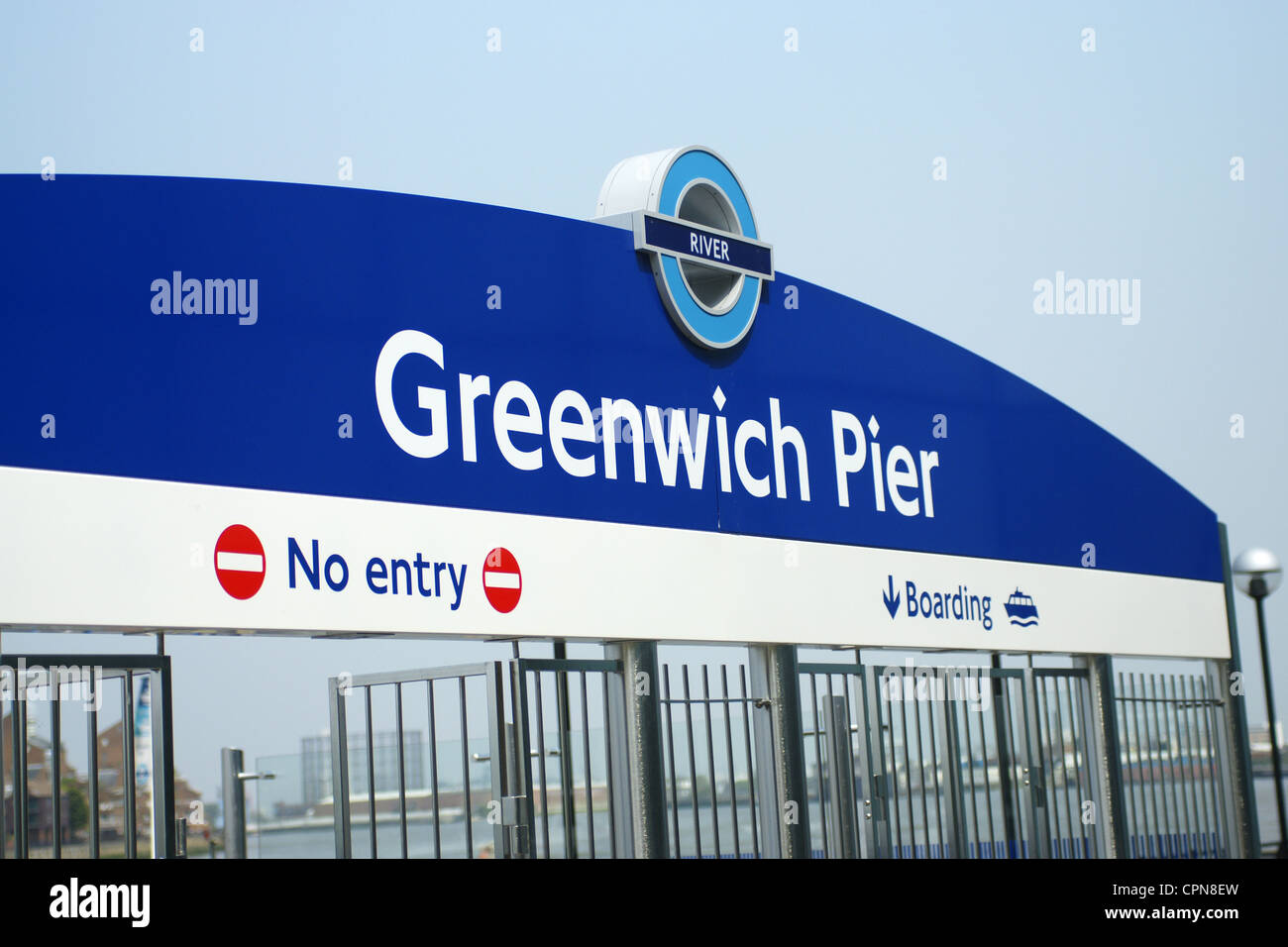 Greenwich pier Banque de photographies et d’images à haute résolution ...