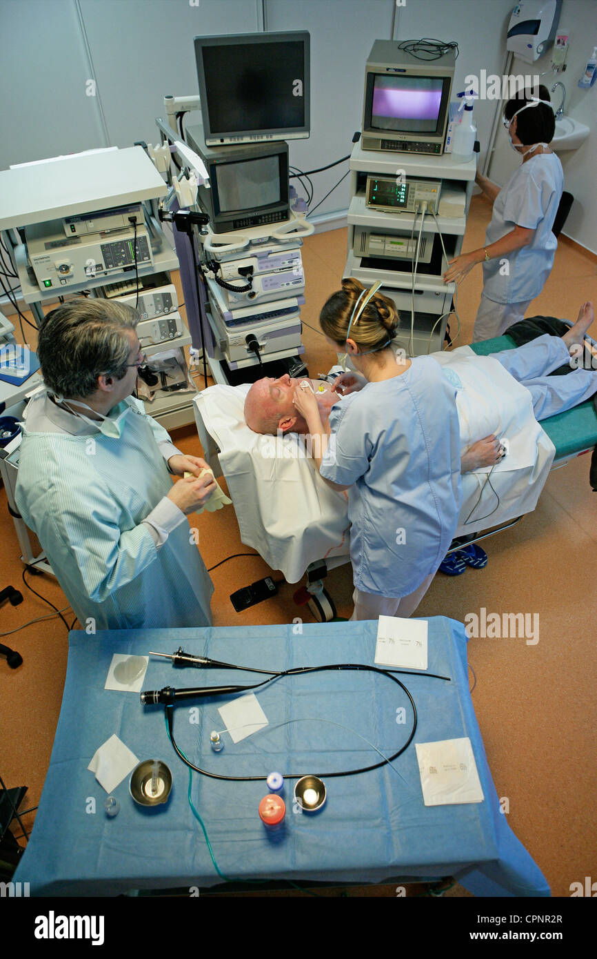 Bronchial endoscopy Banque de photographies et d’images à haute ...